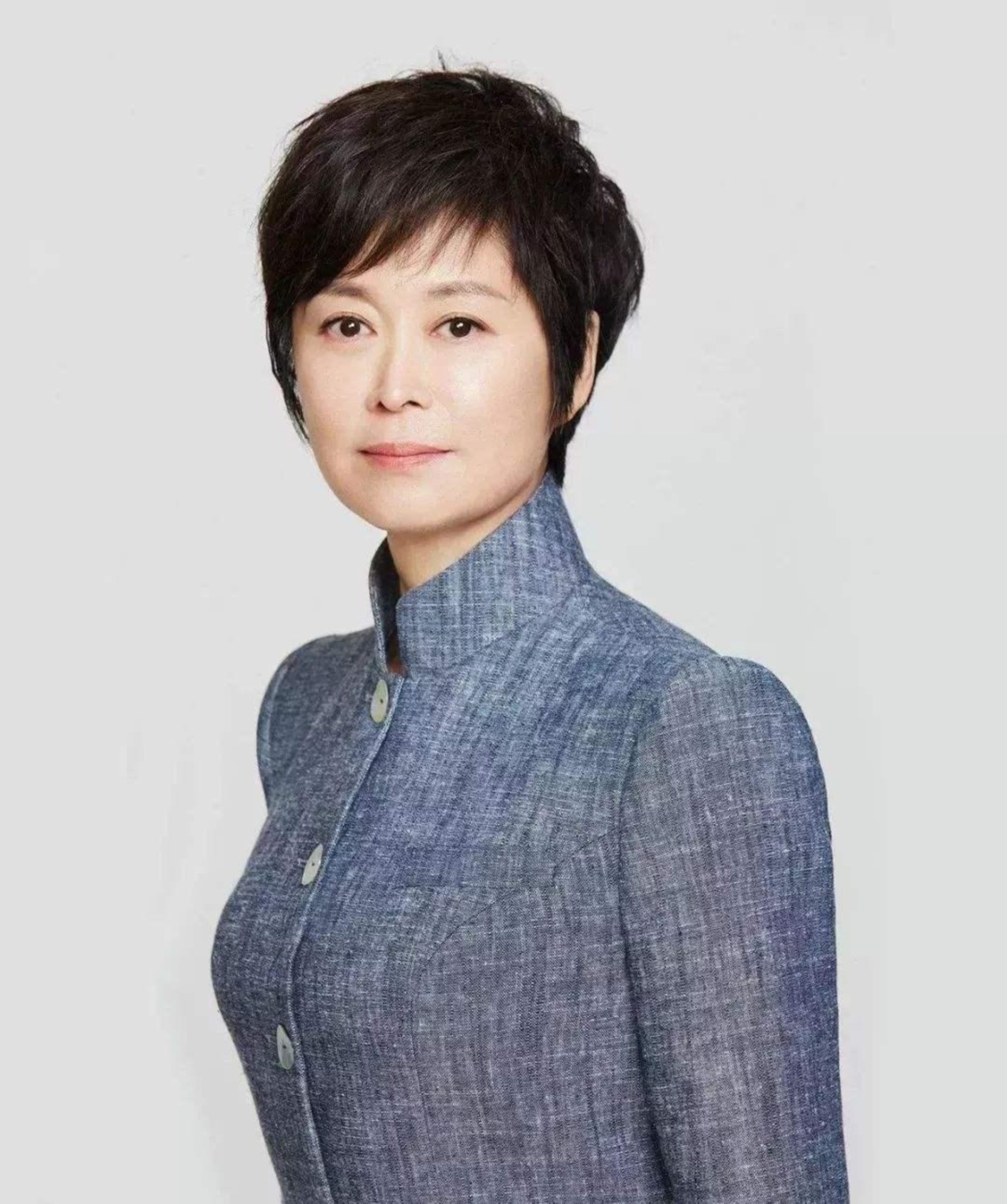 敬一丹 中国内地女主持人作家浙大城市学院文明与传播研究院副院长 搜狗百科