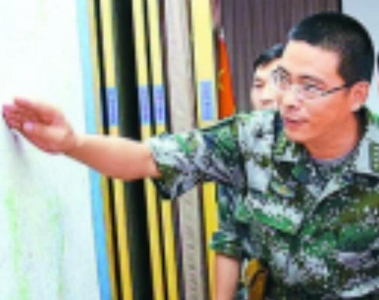 王鹏 第二十届中央委员中国人民解放军国防大学副校长兼教育长 搜狗百科