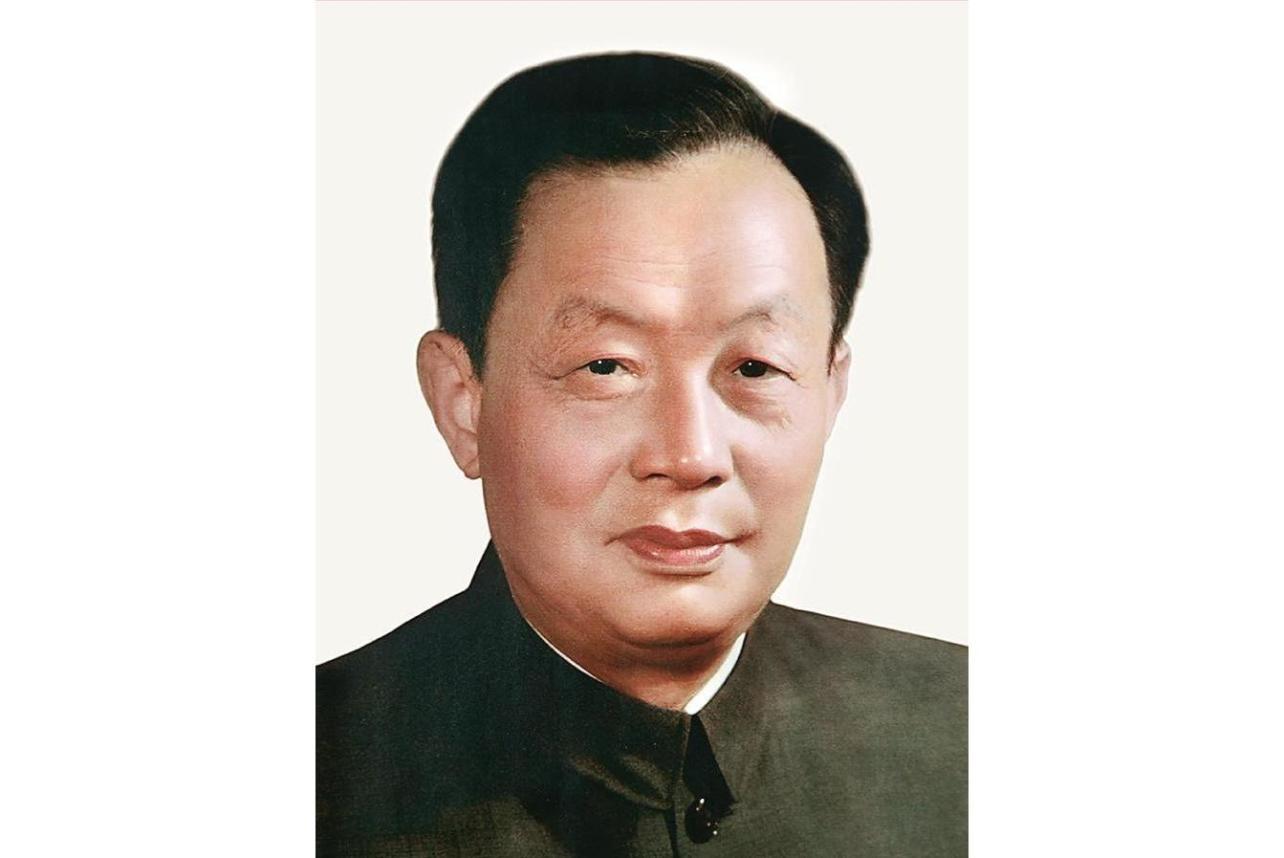 张劲夫 中共中央顾问委员会原常务委员原国务委员 搜狗百科