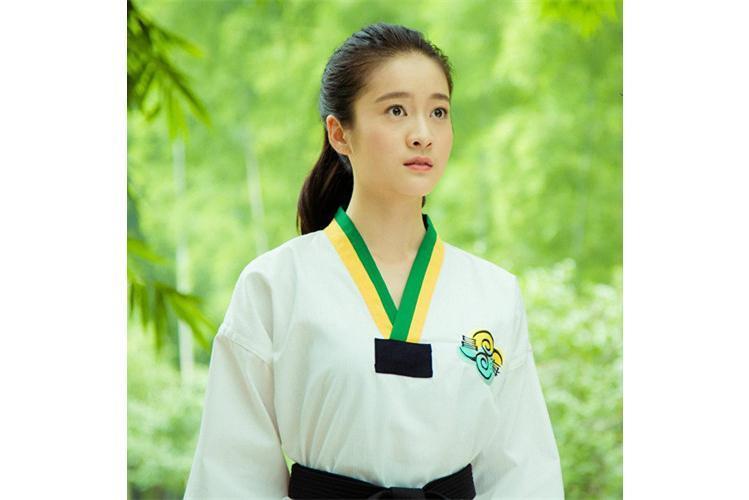 李恩秀 明晓溪小说旋风少女中的角色 搜狗百科