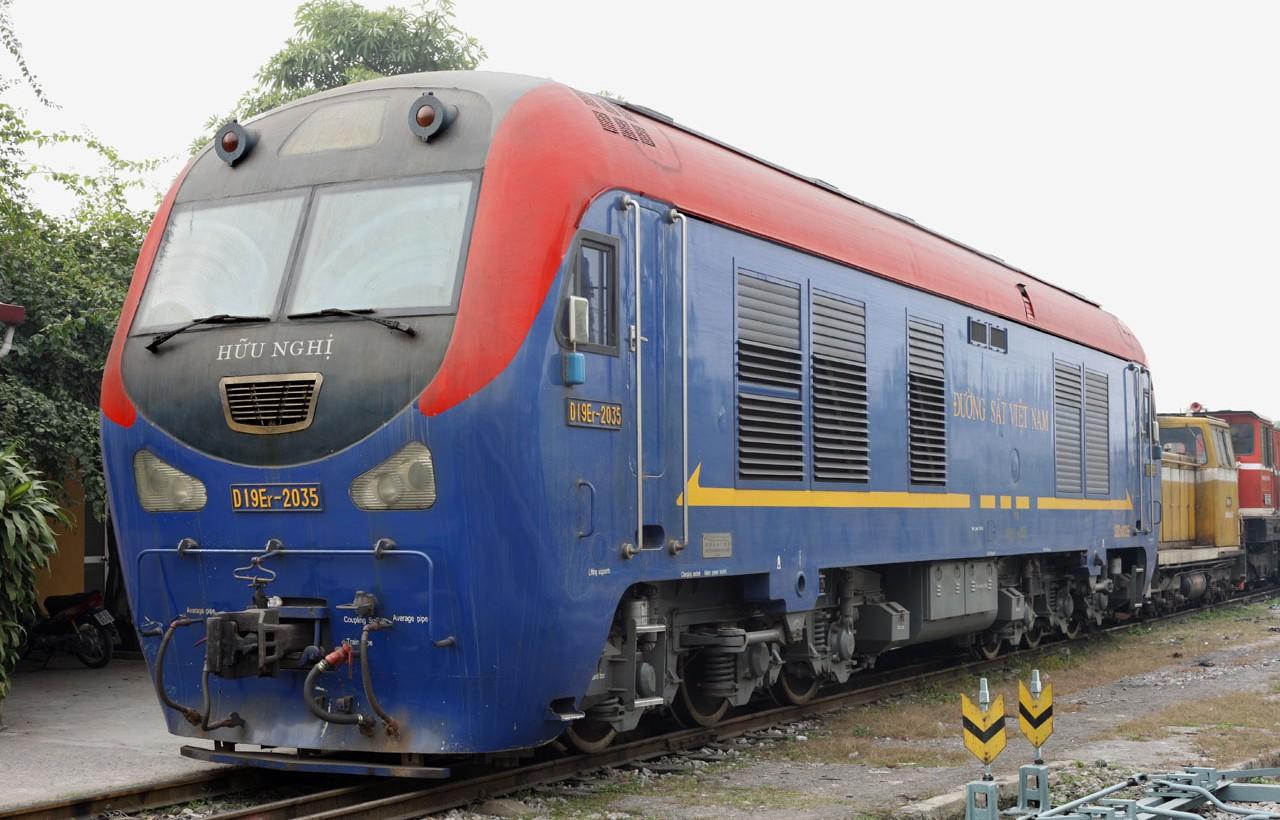 d19e型内燃机车,神24电力机车 - 伤感说说吧