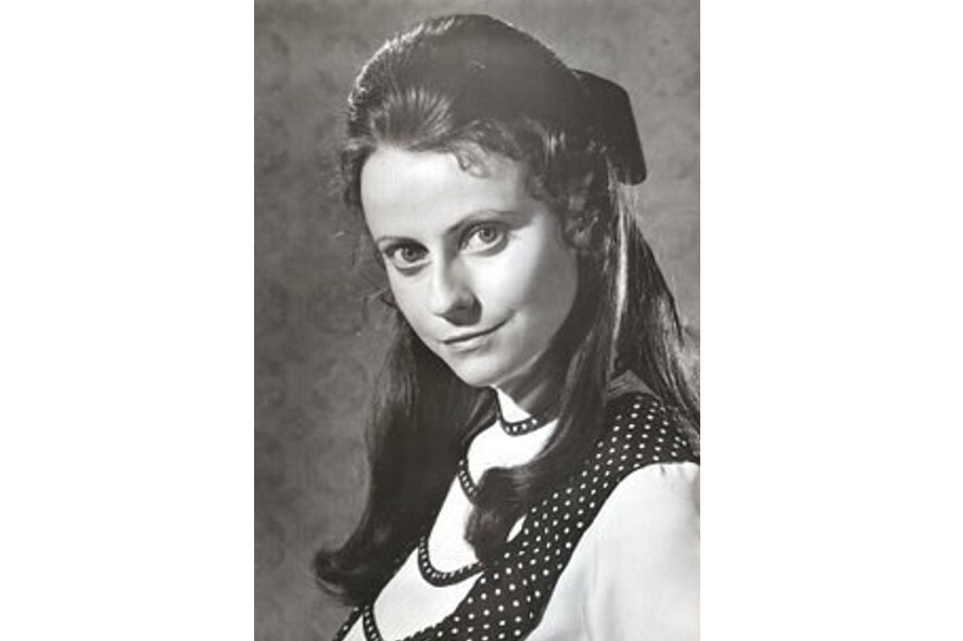 Ania Marson(女演员)_搜狗百科