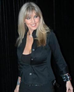 Janine Lindemulder - 搜狗百科